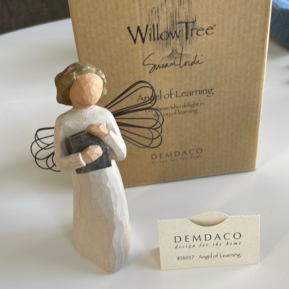 Willow Tree | Art | Willow Tree Figurine Angel Of Learning Like New ...
